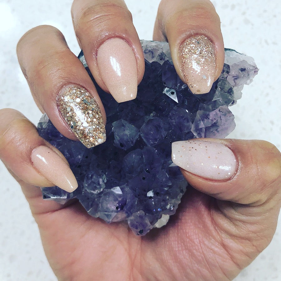 Dip: Champagne Toast – DIPALICIOUS NAILS